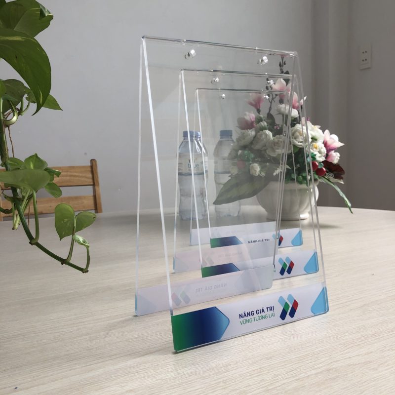 Tent card mica chữ A cỡ a4, a5, gia công Mica cao cấp tại HCM