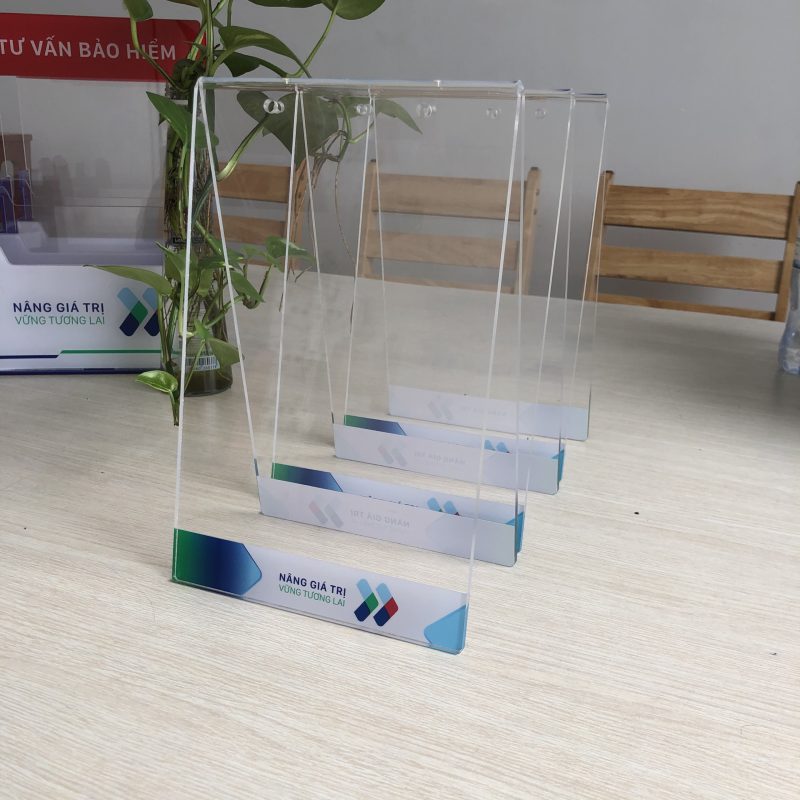 Tent card mica chữ A cỡ a4, a5, gia công Mica cao cấp tại HCM